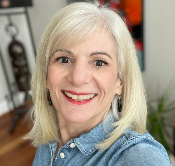 Julie Newman's Instagram, Twitter & Facebook on IDCrawl